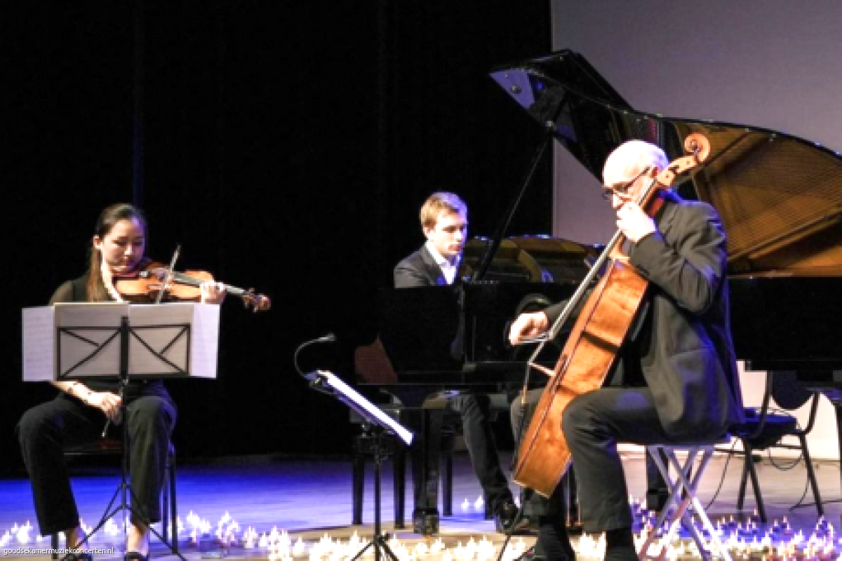 Over Exclusieve muzikale & toeristische daguitstap naar Brugge en Damme ...